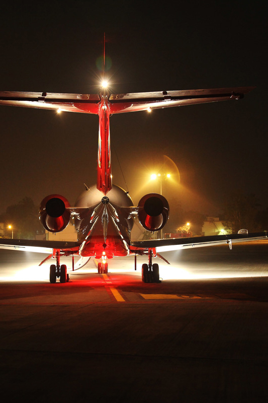 Flying. Gate C-12. Nashville. – Live & Learn